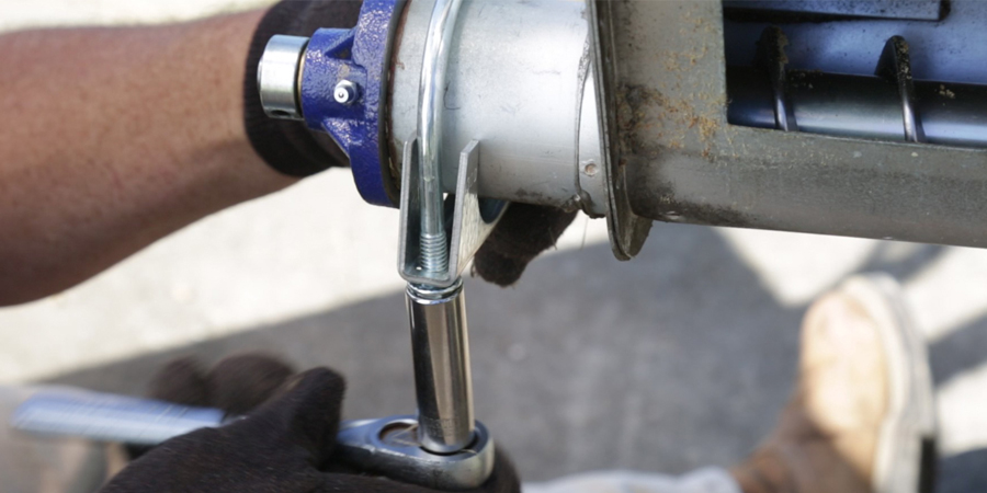 DIY anchor bearing replacement | Hog Slat