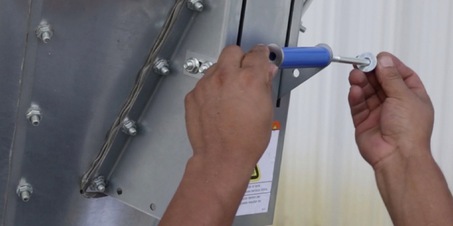 DIY feed bin hopper valve | Hog Slat