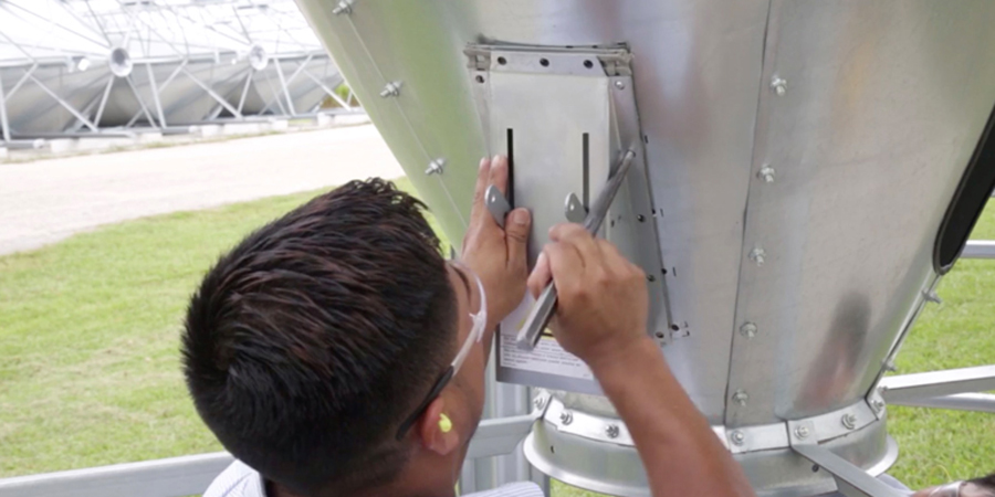 DIY feed bin hopper valve | Hog Slat